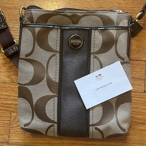 Coach | Bags | Coach Side Bag New In Excellent Condition | Poshmark
